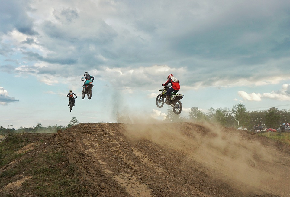 ZO!34 - Botsing tussen crossmotoren op circuit Pottendijk