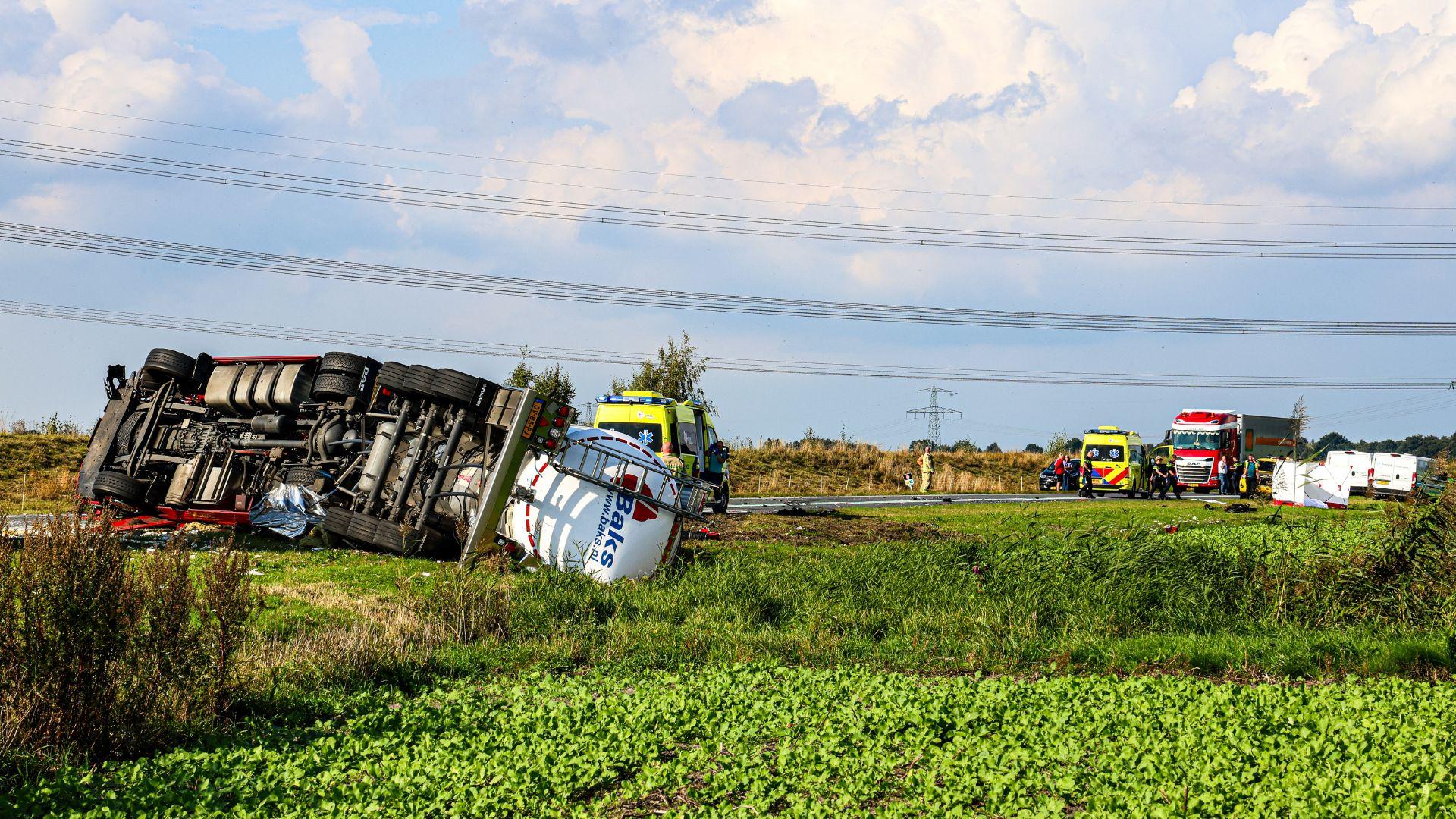 Dodelijk ongeval op N391: motorrijder overleden, vrachtwagenchauffeur ...